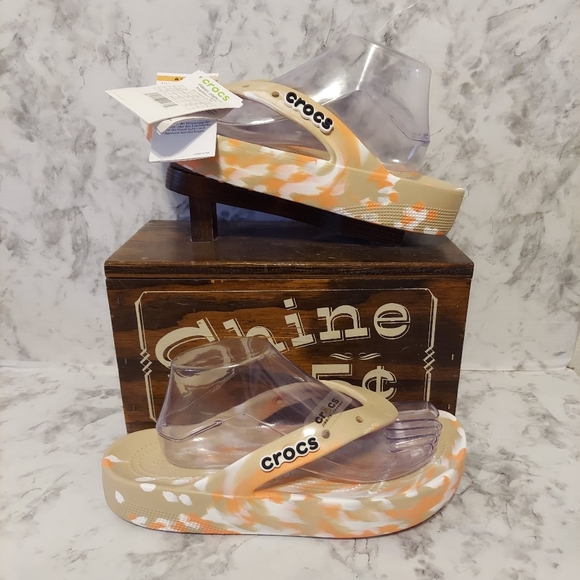 CROCS | Shoes | Brand New With Tags 222 Crocs Classic Platform Sandals ...